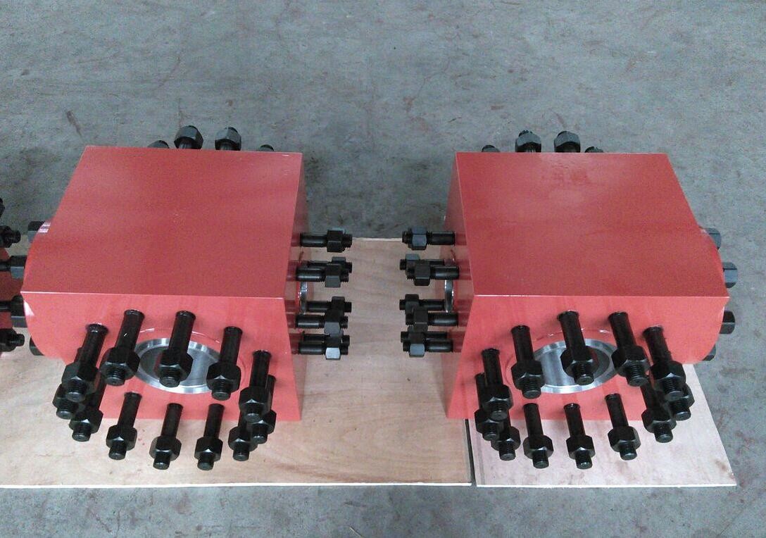 Forged Studded Crosses Wellhead Fittings, Blok Padat 2 1/16 "5000psi